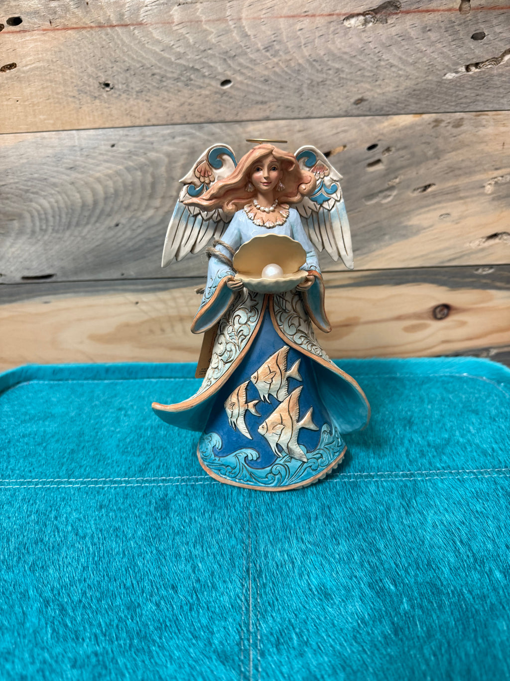 Angel Holding Shell Figurine – Boutique Bella Bella